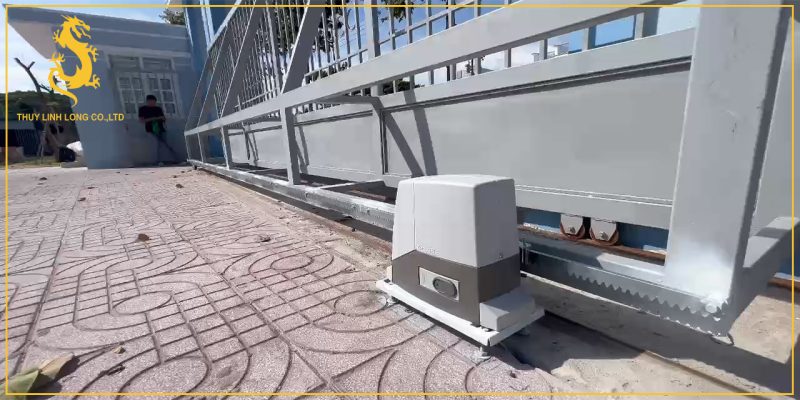 Cổng tự động Life – Italy